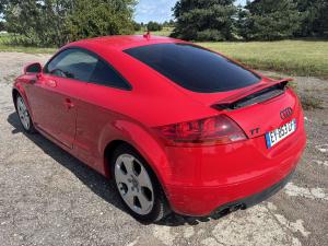 Sarkans Audi TT 2006 Tauragė, ar dzinēja tilpumu 2.00 L un nobraukumu 240 tūkst. km par 5700 €, foto 5 vietnē AUTOMOTO.COM.LV