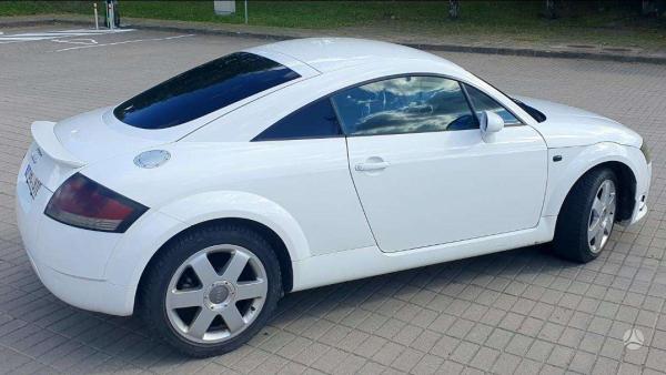 Balts Audi TT 1999 Marijampole, ar dzinēja tilpumu 1.80 L un nobraukumu 259 tūkst. km par 2490 €, foto 5 vietnē AUTOMOTO.COM.LV