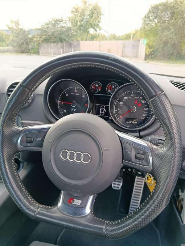 Balts Audi TT 2010 Kauņa, ar dzinēja tilpumu 1.97 L un nobraukumu 123 tūkst. km par 4000 €, foto 8 vietnē AUTOMOTO.COM.LV