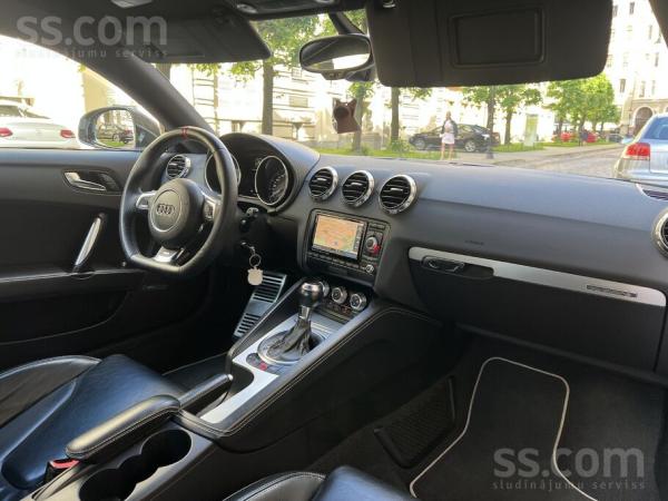 White Audi TT 2011 in Riga, with an engine capacity of 2.00 L and mileage of 196 thousand km for 14600 €, photo 7 on AUTOMOTO.COM.LV