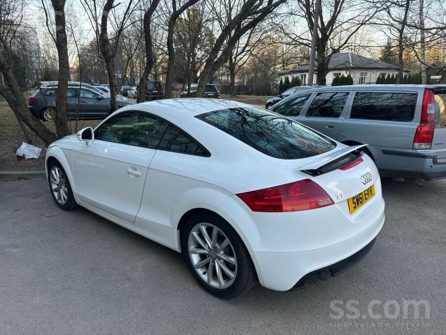 White Audi TT 2011 in Riga, with an engine capacity of 2.00 L and mileage of 120 thousand km for 4290 €, photo 3 on AUTOMOTO.COM.LV