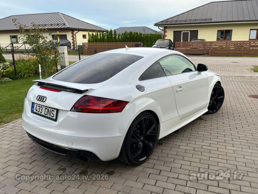 White Audi TT 2012 in Tartu, with an engine capacity of 2.00 L and mileage of 236 thousand km for 12900 €, photo 5 on AUTOMOTO.COM.LV