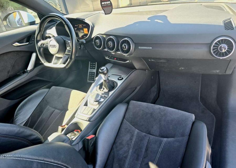 Balts Audi TT 2014 Tauragė, ar dzinēja tilpumu 1.97 L un nobraukumu 272 tūkst. km par 12900 €, foto 15 vietnē AUTOMOTO.COM.LV