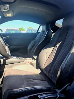 Balts Audi TT 2014 Tauragė, ar dzinēja tilpumu 1.97 L un nobraukumu 272 tūkst. km par 12900 €, foto 21 vietnē AUTOMOTO.COM.LV