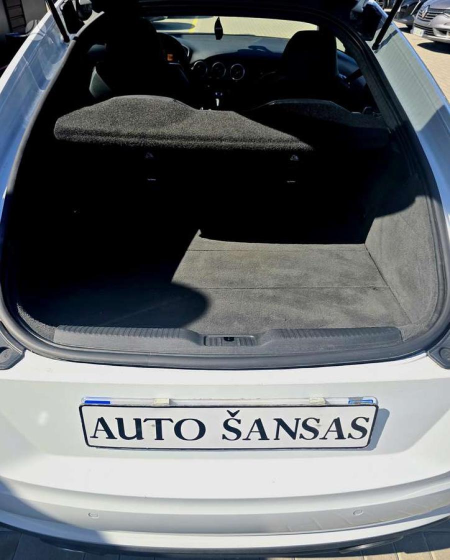 Balts Audi TT 2014 Tauragė, ar dzinēja tilpumu 1.97 L un nobraukumu 272 tūkst. km par 12900 €, foto 27 vietnē AUTOMOTO.COM.LV