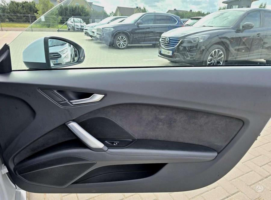 Balts Audi TT 2014 Tauragė, ar dzinēja tilpumu 2.00 L un nobraukumu 272 tūkst. km par 11900 €, foto 29 vietnē AUTOMOTO.COM.LV