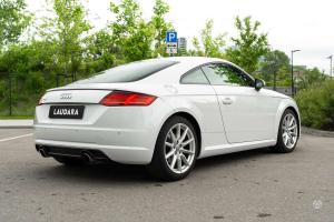 White Audi TT 2015 in Vilnius, with an engine capacity of 2.00 L and mileage of 193 thousand km for 14699 €, photo 8 on AUTOMOTO.COM.LV