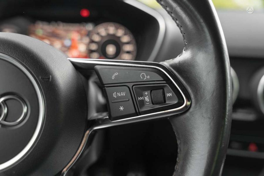 White Audi TT 2015 in Vilnius, with an engine capacity of 2.00 L and mileage of 193 thousand km for 14699 €, photo 23 on AUTOMOTO.COM.LV