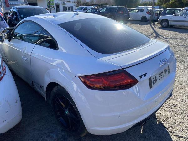 Balts Audi TT 2016 Tauragė, ar dzinēja tilpumu 1.80 L un nobraukumu 79 tūkst. km par 5900 €, foto 4 vietnē AUTOMOTO.COM.LV