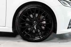 White Audi TT 2020 in Riga, with an engine capacity of 1.98 L and mileage of 52 thousand km for 31900 €, photo 8 on AUTOMOTO.COM.LV