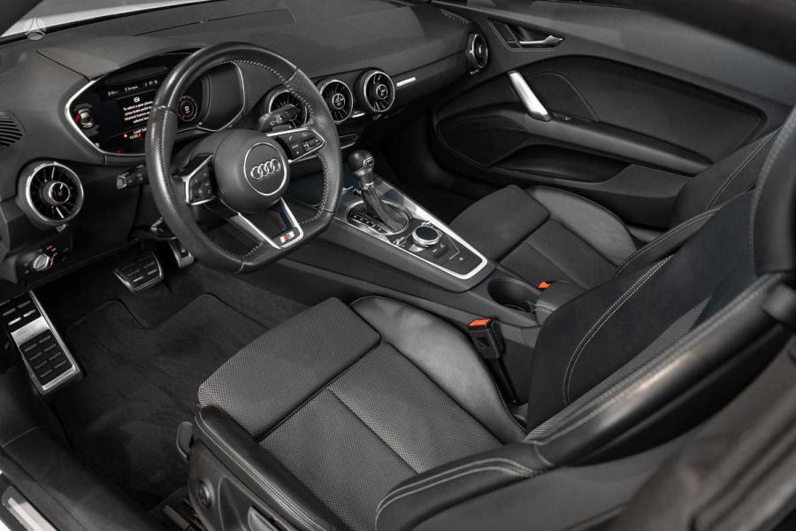 White Audi TT 2020 in Riga, with an engine capacity of 1.98 L and mileage of 52 thousand km for 31900 €, photo 10 on AUTOMOTO.COM.LV