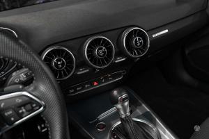 White Audi TT 2020 in Riga, with an engine capacity of 1.98 L and mileage of 52 thousand km for 31900 €, photo 27 on AUTOMOTO.COM.LV