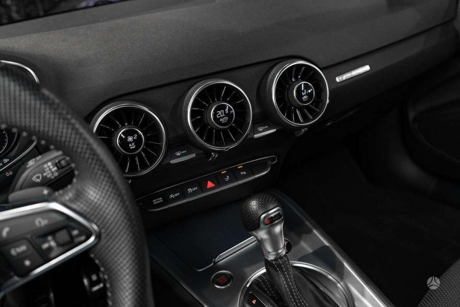 White Audi TT 2020 in Riga, with an engine capacity of 1.98 L and mileage of 52 thousand km for 31900 €, photo 27 on AUTOMOTO.COM.LV