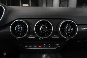 White Audi TT 2020 in Riga, with an engine capacity of 1.98 L and mileage of 52 thousand km for 31900 €, photo 28 on AUTOMOTO.COM.LV