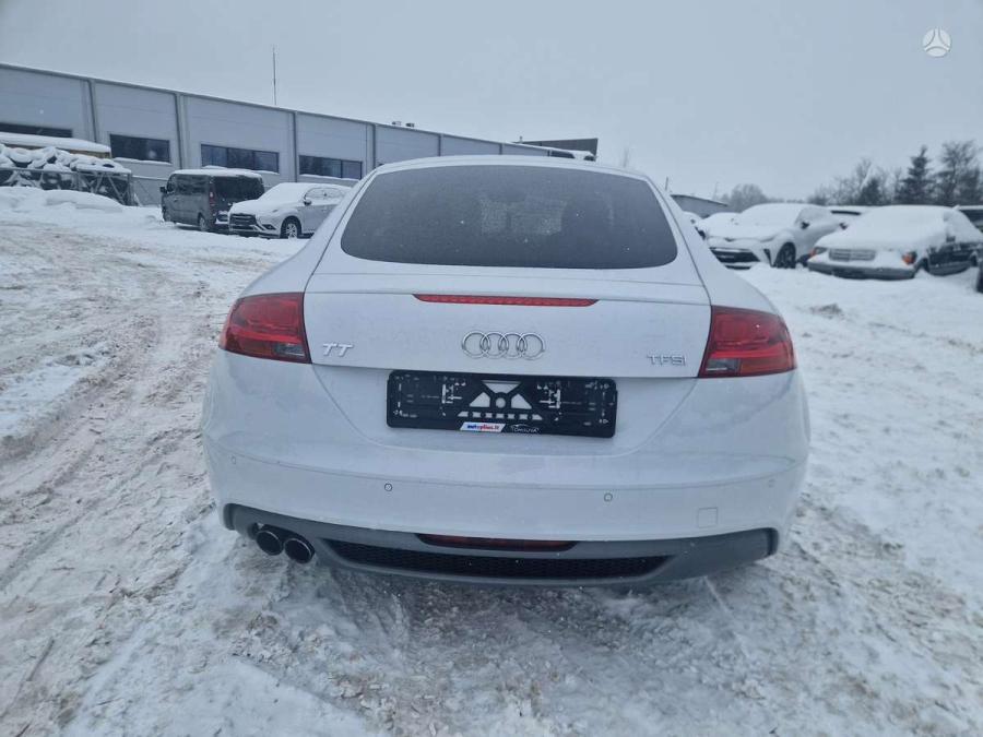 White Audi TT 2014 in Ukmerge, with an engine capacity of 1.80 L and mileage of 85 thousand km for 9849 €, photo 7 on AUTOMOTO.COM.LV