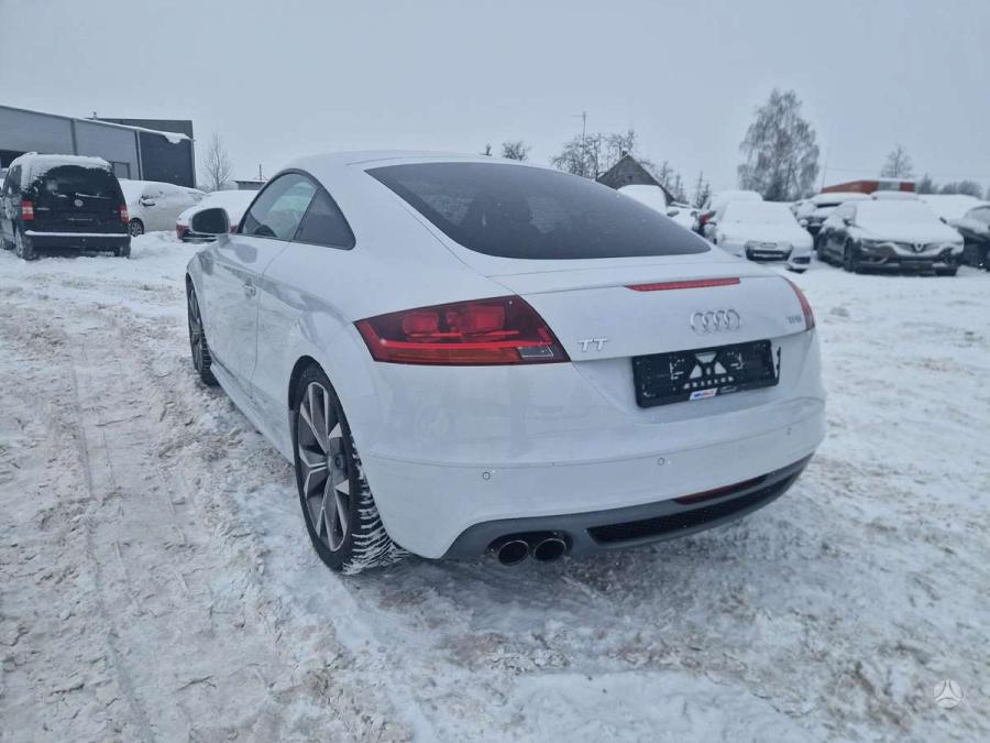 White Audi TT 2014 in Ukmerge, with an engine capacity of 1.80 L and mileage of 85 thousand km for 9849 €, photo 8 on AUTOMOTO.COM.LV