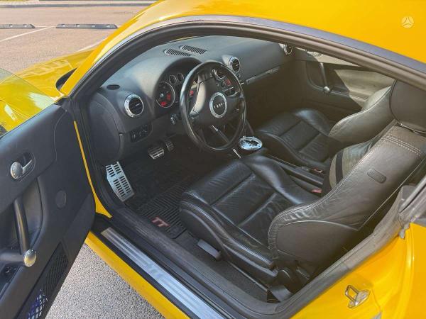 Dzeltens Audi TT 2005 Viļņa, ar dzinēja tilpumu 3.19 L un nobraukumu 193 tūkst. km par 9300 €, foto 1 vietnē AUTOMOTO.COM.LV