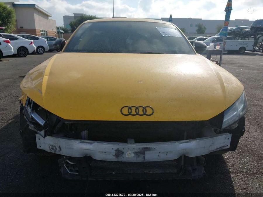 Yellow Audi TT 2017 in Vilnius, with an engine capacity of 1.98 L and mileage of 260 thousand km for 8500 €, photo 7 on AUTOMOTO.COM.LV