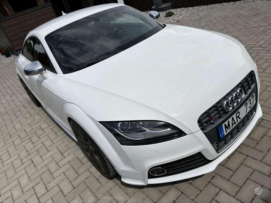 White Audi TTS 2008 in Radviliskis, with an engine capacity of 1.98 L and mileage of 250 thousand km for 11300 €, photo 1 on AUTOMOTO.COM.LV