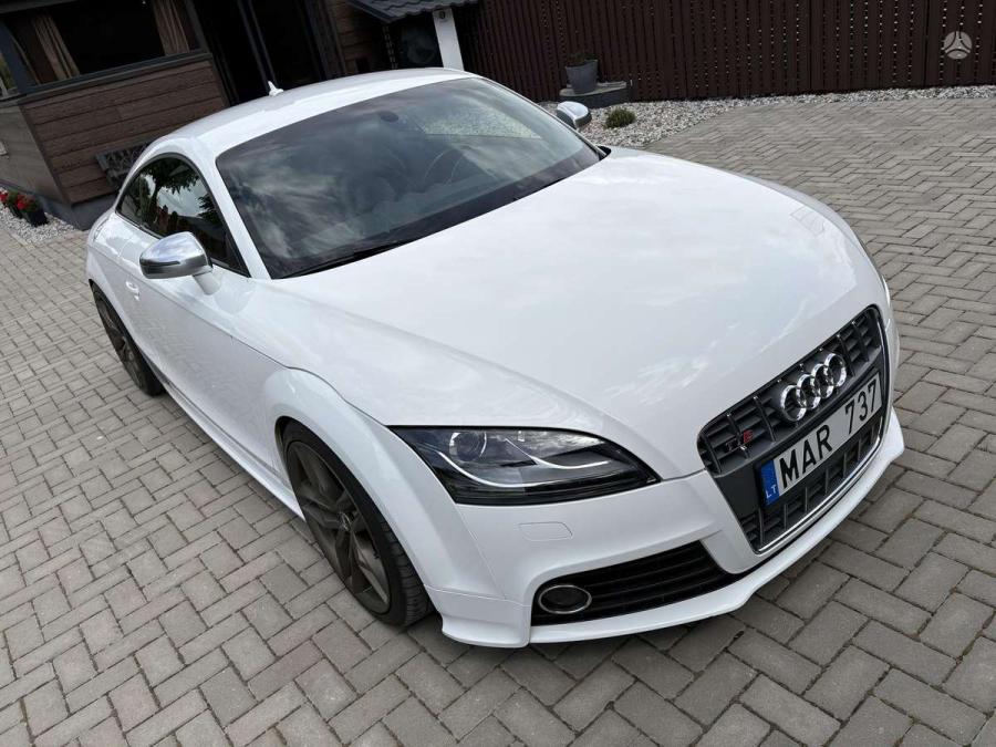 White Audi TTS 2008 in Radviliskis, with an engine capacity of 1.98 L and mileage of 250 thousand km for 11300 €, photo 8 on AUTOMOTO.COM.LV