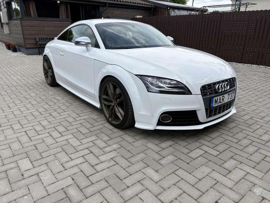 White Audi TTS 2008 in Radviliskis, with an engine capacity of 1.98 L and mileage of 250 thousand km for 11300 €, photo 14 on AUTOMOTO.COM.LV