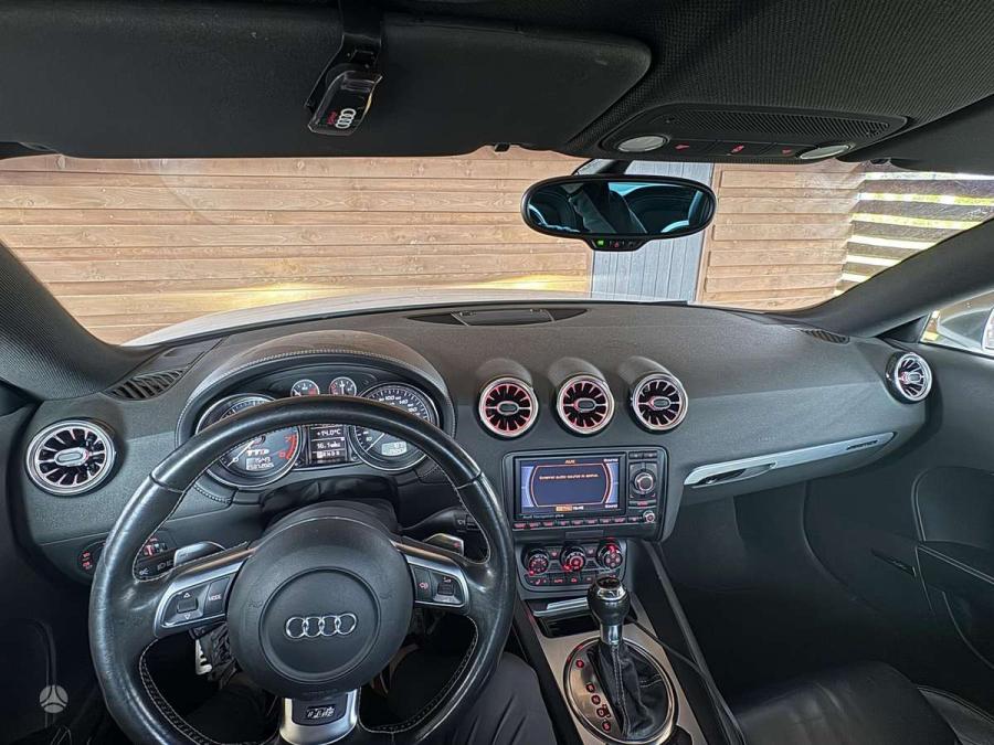 White Audi TTS 2008 in Radviliskis, with an engine capacity of 1.98 L and mileage of 250 thousand km for 11300 €, photo 20 on AUTOMOTO.COM.LV