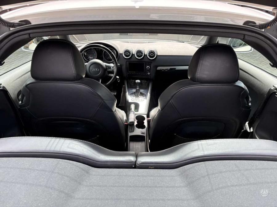 White Audi TTS 2008 in Radviliskis, with an engine capacity of 1.98 L and mileage of 250 thousand km for 11300 €, photo 21 on AUTOMOTO.COM.LV