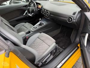 Yellow Audi TTS 2018 in Kaunas, with an engine capacity of 2.00 L and mileage of 97 thousand km for 31567 €, photo 25 on AUTOMOTO.COM.LV