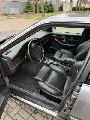 Grey Audi V8 1993 in Marijampole, with an engine capacity of 4.17 L and mileage of 280 thousand km for 6000 €, photo 8 on AUTOMOTO.COM.LV