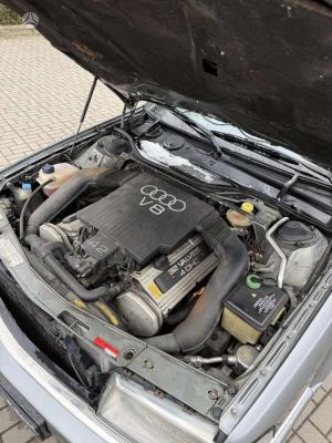 Grey Audi V8 1993 in Marijampole, with an engine capacity of 4.17 L and mileage of 280 thousand km for 6000 €, photo 13 on AUTOMOTO.COM.LV