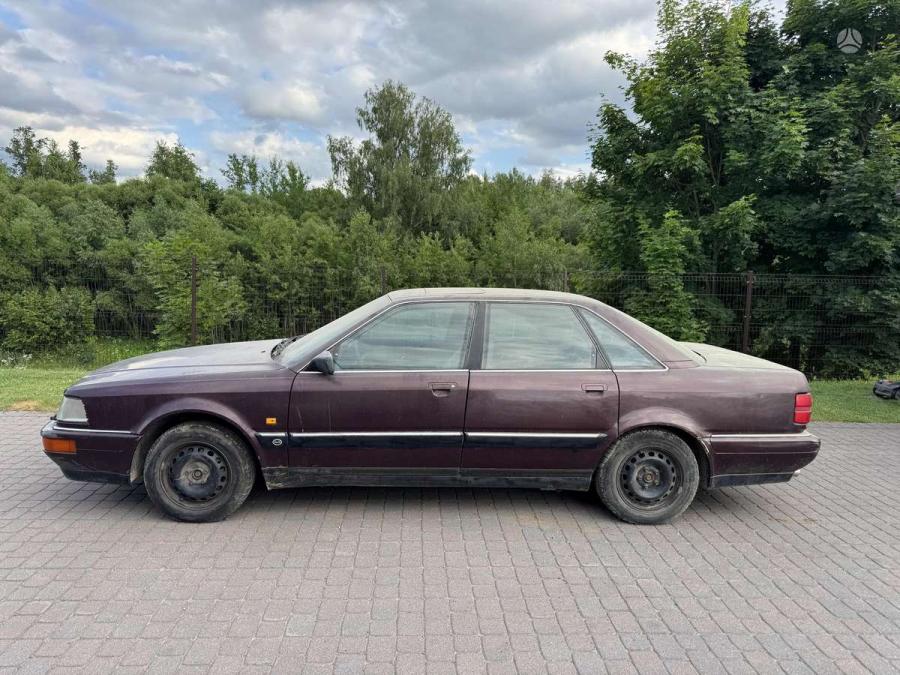 Красный Ауди В8 1989 в Алитус, объемом двигателя 3.60 л и пробегом 317 тыс. км за 3700 €, фото 9 на AUTOMOTO.COM.LV