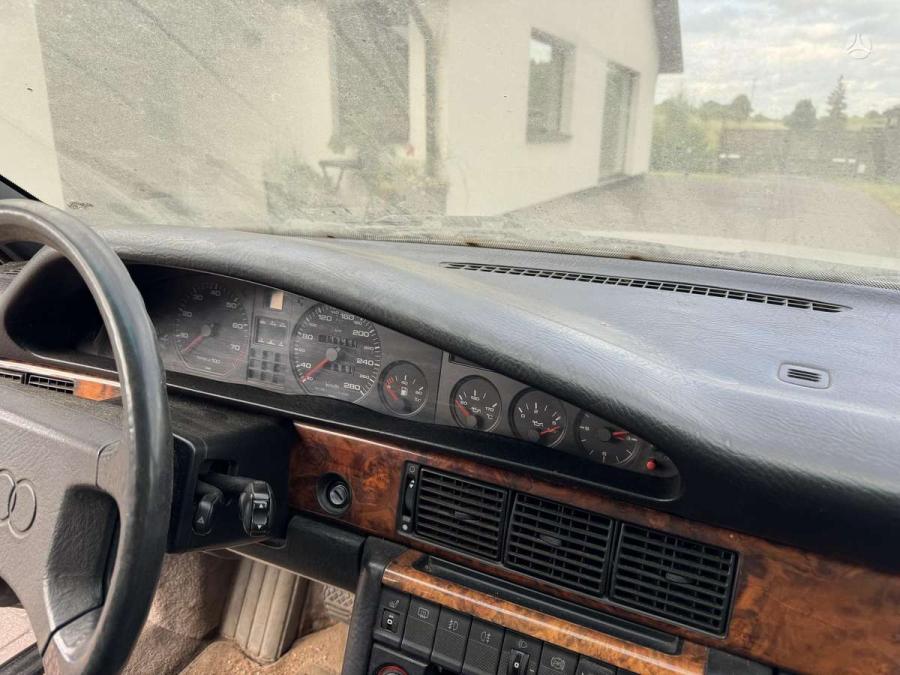 Красный Ауди В8 1989 в Алитус, объемом двигателя 3.60 л и пробегом 317 тыс. км за 3700 €, фото 21 на AUTOMOTO.COM.LV
