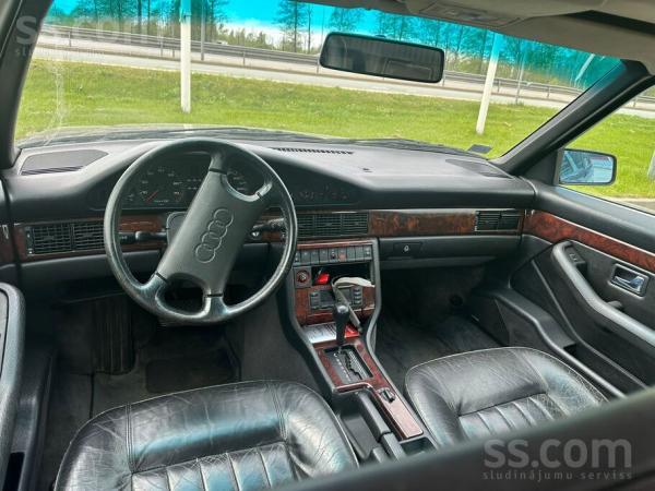Violets Audi V8 1993 Rīga, ar dzinēja tilpumu 4.20 L un nobraukumu 0 tūkst. km par 10500 €, foto 3 vietnē AUTOMOTO.COM.LV