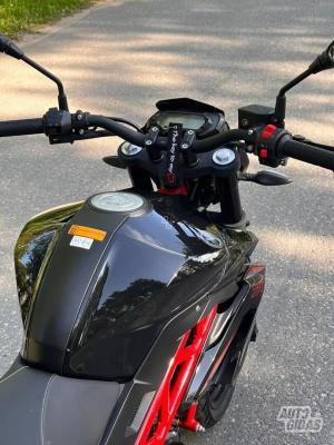 Black Benelli BN 125 2022 in Salcininkai, with an engine capacity of 0.13 L and mileage of 14 thousand km for 2100 €, photo 9 on AUTOMOTO.COM.LV