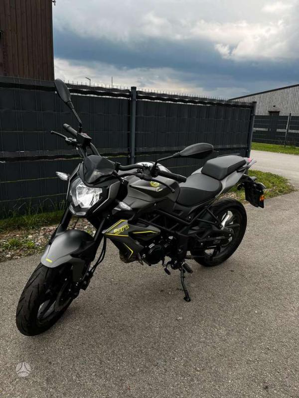 Black Benelli BN 125 2023 in Klaipeda, with an engine capacity of 0.13 L and mileage of 2 thousand km for 2600 €, photo 1 on AUTOMOTO.COM.LV