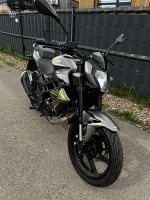 Melns Benelli BN 125 2023 Klaipėda, ar dzinēja tilpumu 0.13 L un nobraukumu 2 tūkst. km par 2600 €, foto 6 vietnē AUTOMOTO.COM.LV