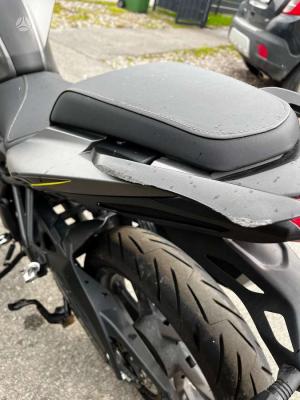 Melns Benelli BN 125 2023 Klaipėda, ar dzinēja tilpumu 0.13 L un nobraukumu 2 tūkst. km par 2600 €, foto 12 vietnē AUTOMOTO.COM.LV