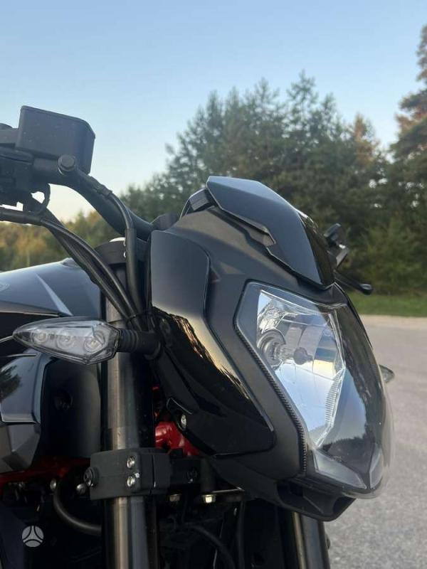 Черный Бенелли BN 125 2024 в Вильнюс, объемом двигателя 0.13 л и пробегом 9 тыс. км за 2500 €, фото 11 на AUTOMOTO.COM.LV