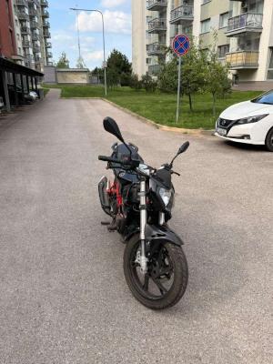 Benelli BN 125 2020 Viļņa, ar dzinēja tilpumu 0.13 L un nobraukumu 2 tūkst. km par 1600 €, foto 3 vietnē AUTOMOTO.COM.LV