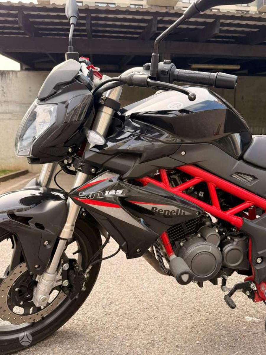 Benelli BN 125 2020 Viļņa, ar dzinēja tilpumu 0.13 L un nobraukumu 2 tūkst. km par 1600 €, foto 7 vietnē AUTOMOTO.COM.LV