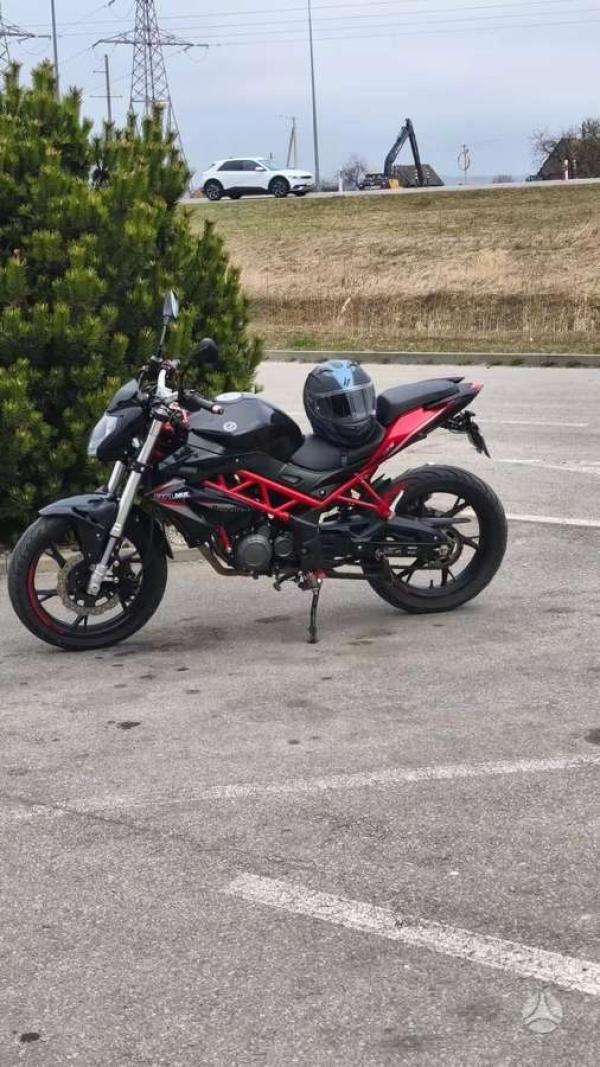 Benelli BN 125 2021 in Kursenai, with an engine capacity of 0.13 L and mileage of 3 thousand km for 1900 €, photo 3 on AUTOMOTO.COM.LV