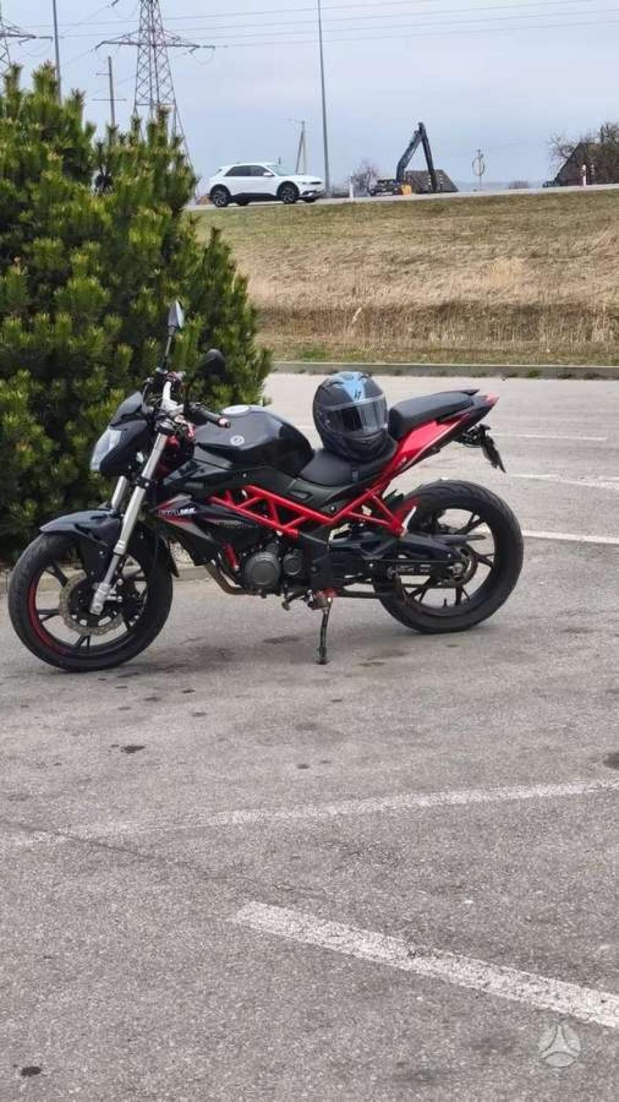 Бенелли BN 125 2021 в Куршенай, объемом двигателя 0.13 л и пробегом 3 тыс. км за 1900 €, фото 4 на AUTOMOTO.COM.LV