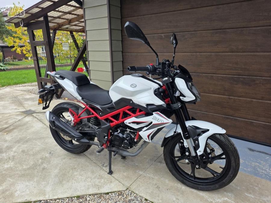 Белый Бенелли BN 125 2026 в Пасвалис, объемом двигателя 0.13 л и пробегом 1 тыс. км за 1799 €, фото 7 на AUTOMOTO.COM.LV