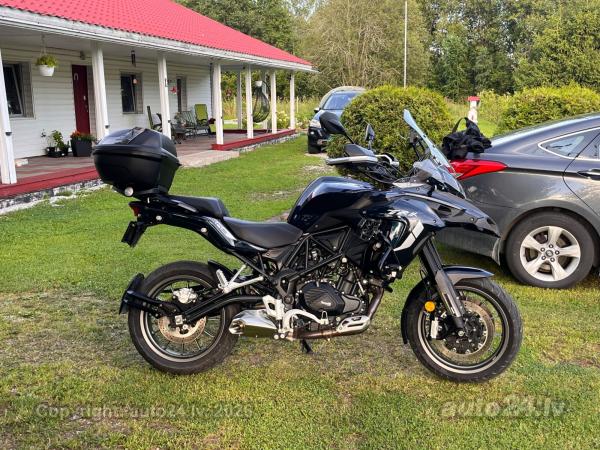 Melns Benelli TRK 502 2022 Narva, ar dzinēja tilpumu 0.50 L un nobraukumu 11 tūkst. km par 4500 €, foto 3 vietnē AUTOMOTO.COM.LV