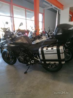 Grey Benelli TRK 502 2018 in Tallinn, with an engine capacity of 0.50 L and mileage of 43 thousand km for 3700 €, photo 3 on AUTOMOTO.COM.LV