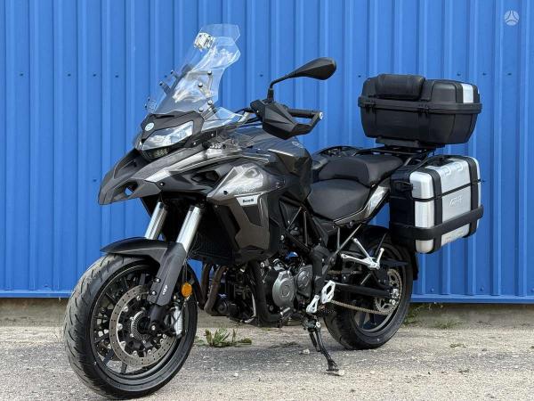 Benelli TRK 502 2019 in Ukmerge, with an engine capacity of 0.50 L and mileage of 30 thousand km for 3600 €, photo 4 on AUTOMOTO.COM.LV