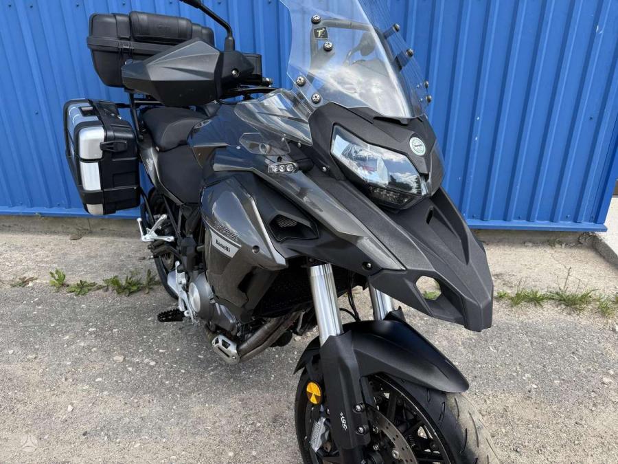 Benelli TRK 502 2019 in Ukmerge, with an engine capacity of 0.50 L and mileage of 30 thousand km for 3600 €, photo 10 on AUTOMOTO.COM.LV
