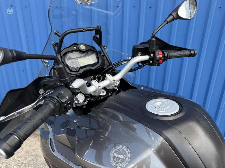 Benelli TRK 502 2019 in Ukmerge, with an engine capacity of 0.50 L and mileage of 30 thousand km for 3600 €, photo 12 on AUTOMOTO.COM.LV