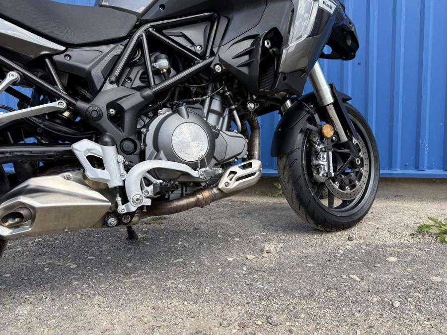 Benelli TRK 502 2019 in Ukmerge, with an engine capacity of 0.50 L and mileage of 30 thousand km for 3600 €, photo 17 on AUTOMOTO.COM.LV
