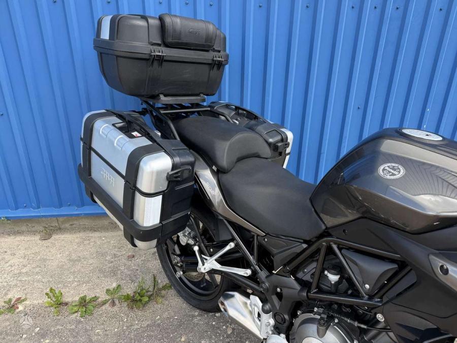 Benelli TRK 502 2019 in Ukmerge, with an engine capacity of 0.50 L and mileage of 30 thousand km for 3600 €, photo 18 on AUTOMOTO.COM.LV